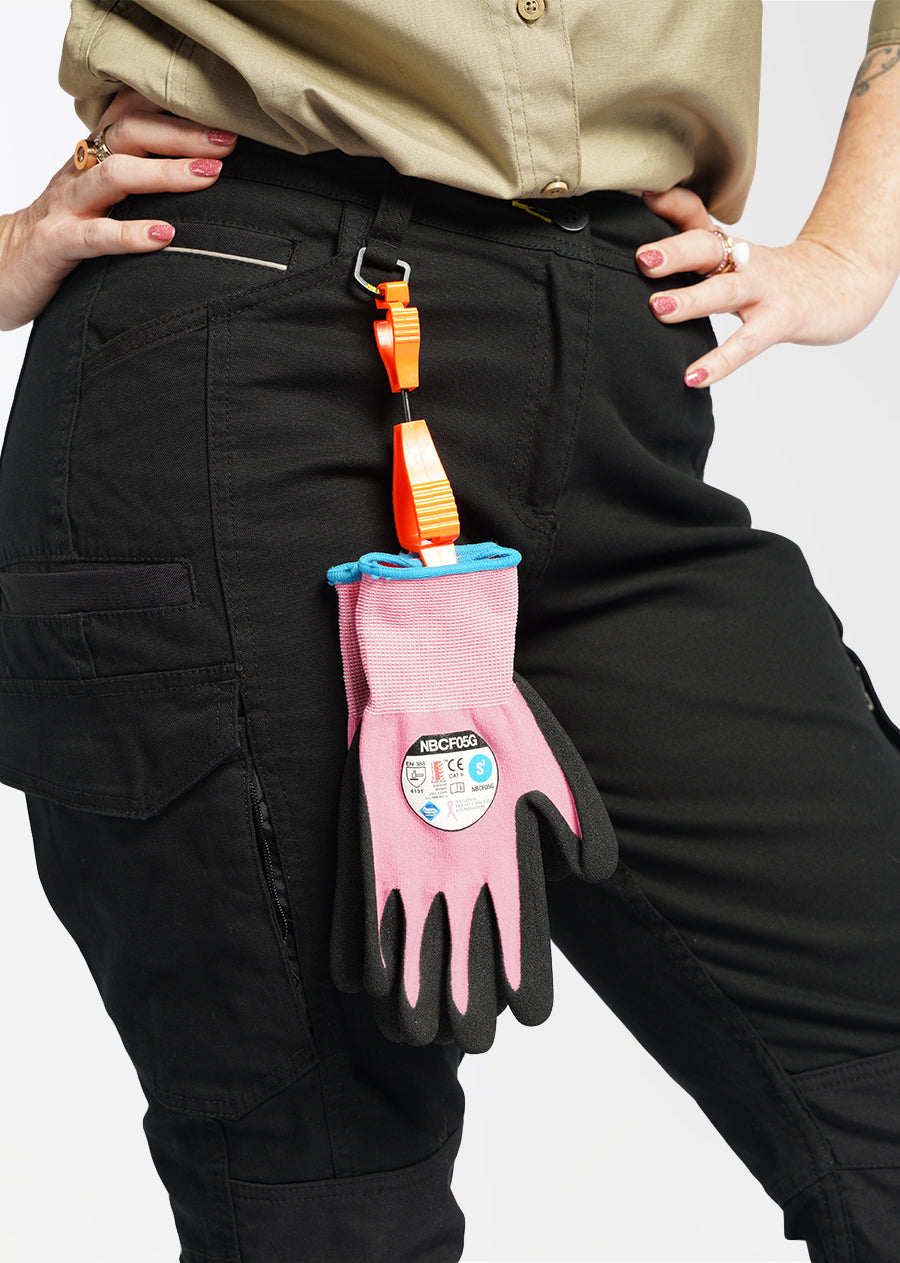 Interlock glove clip – she wear